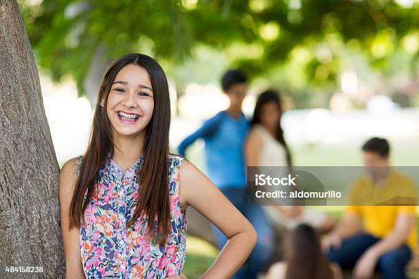 Gadis Remaja Tersenyum Foto Stok - Unduh Gambar Sekarang - 14-15 tahun ... Gadis Remaja Tersenyum Foto Stok - Unduh Gambar Sekarang - 14-15 tahun ...