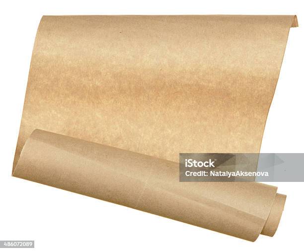 Selembar Kertas Tua Digulung Dalam Gulungan Terisolasi Di Atas Putih
