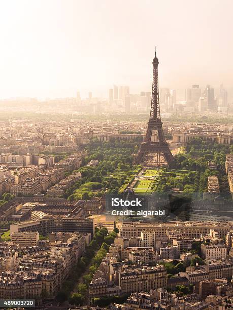 Eiffel Tower 및 방위 야간에만 공중 뷰에 대한 스톡 사진 및 기타 이미지 공중 뷰 밤 하루 시간대 에펠탑