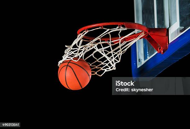 Ball In The 후프 농구대에 대한 스톡 사진 및 기타 이미지 농구대 농구 팀 스포츠 농구공 Istock
