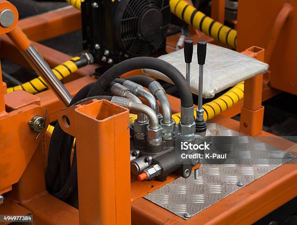 Tabung Hidrolik Alat Kelengkapan Dan Tuas Pada Panel Kontrol Foto Stok ... Tabung Hidrolik Alat Kelengkapan Dan Tuas Pada Panel Kontrol Foto Stok ...