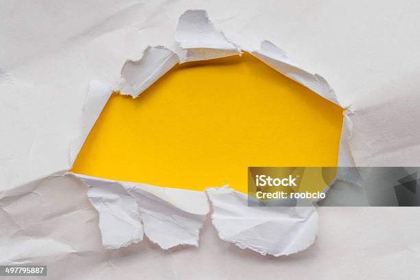 Torn Paper Background 照片檔及更多 不完美 照片 不完美 厚紙皮 市場推銷 Istock