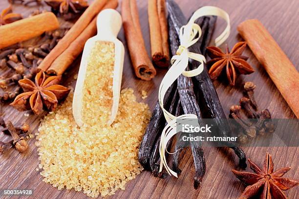 Tebu Vanili Batang Kayu Manis Adas Bintang Dan Cengkeh Foto Stok ... Tebu Vanili Batang Kayu Manis Adas Bintang Dan Cengkeh Foto Stok ...