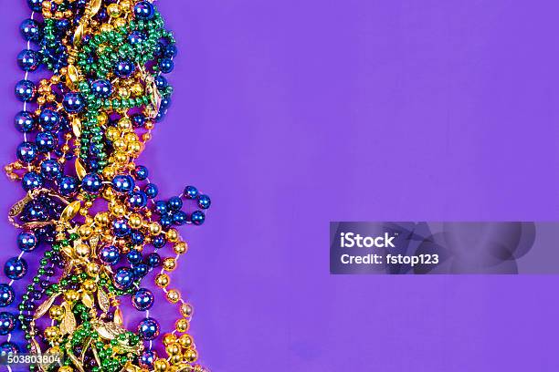Latar Belakang Mardi Gras Ungu Emas Hijau Manikmanik Foto Stok Unduh