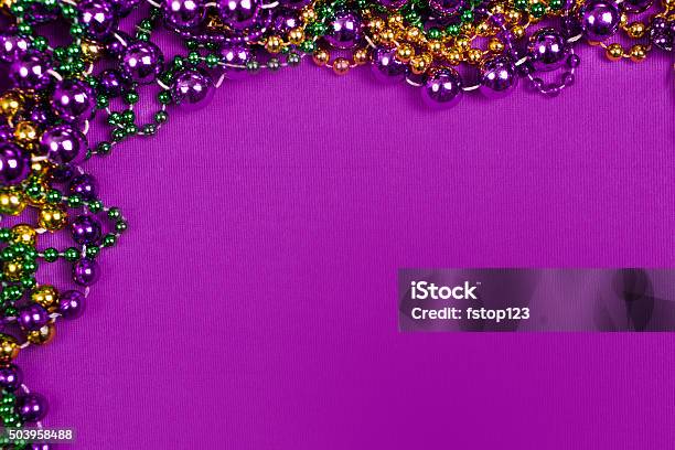 Latar Belakang Mardi Gras Ungu Emas Hijau Manikmanik Foto Stok Unduh