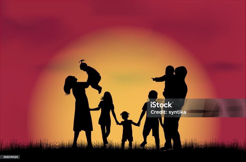 Ilustración De Familia Siluetas En La Naturaleza Y Más Vectores Libres
