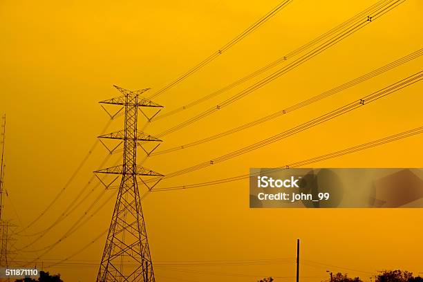 Tiang Listrik Tegangan Tinggi Foto Stok Unduh Gambar Sekarang Bahan