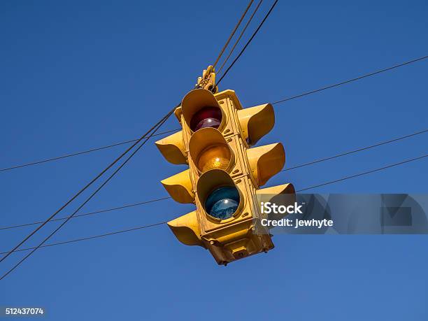 Lampu Lalu Lintas Kuning Gaya Retro Foto Stok Unduh Gambar Sekarang