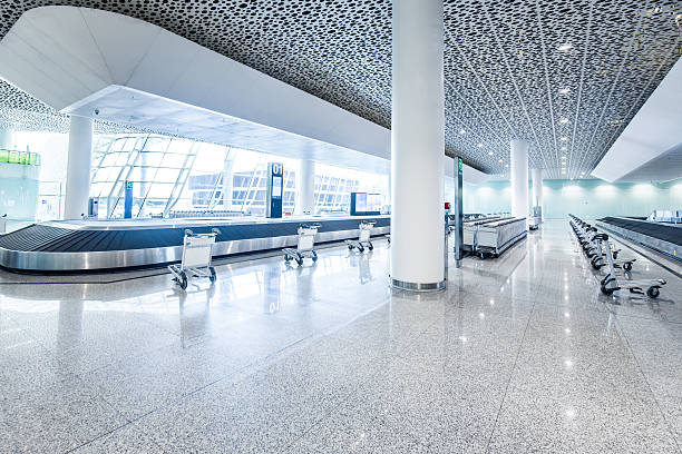 Empty Airport Pictures | Download Free Images on Unsplash