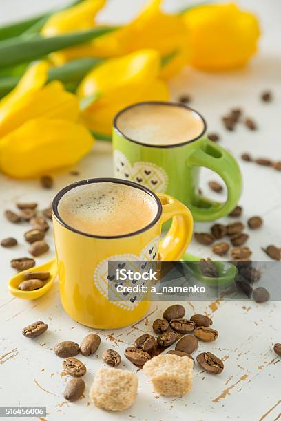 Coffe 녹색 노란색 컵 튤립 개념에 대한 스톡 사진 및 기타 이미지 개념 개념과 주제 꽃 한송이 Istock