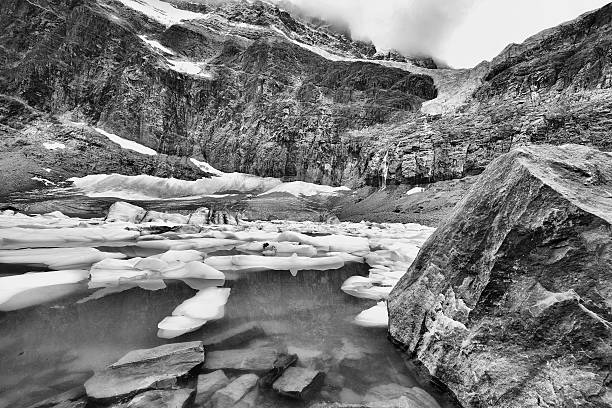 Free picture: Mountain Edith Cavell with green lake in national park Canada