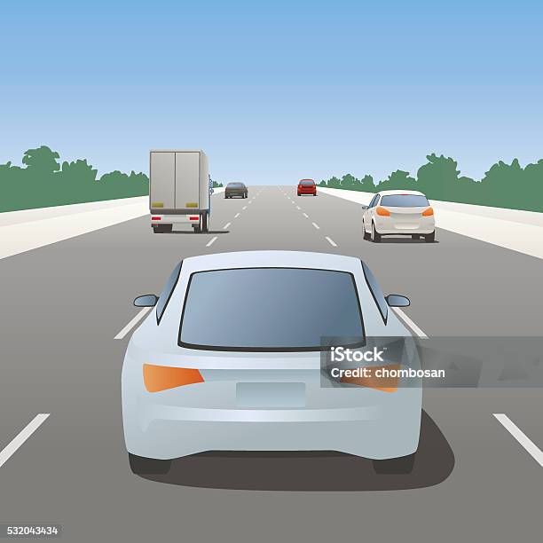 Motor Vehicles Driving On Highway向量圖形及更多高速公路圖片 高速公路 多行車線高速公路 智力