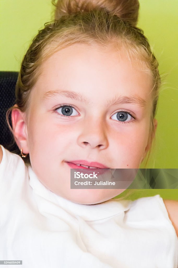 Linda Chica Con Grandes Ojos Azules Foto De Stock Y Más Banco De Imágenes De 2015 2015 6 7