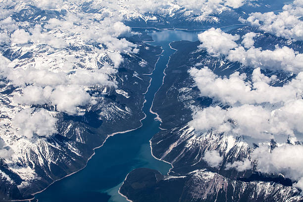 Kinbasket Lake Pictures | Download Free Images on Unsplash