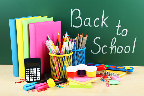 Back To School 공급 교재들과 Blackboard 0명에 대한 스톡 사진 및 기타 이미지 0명 2015년 개인