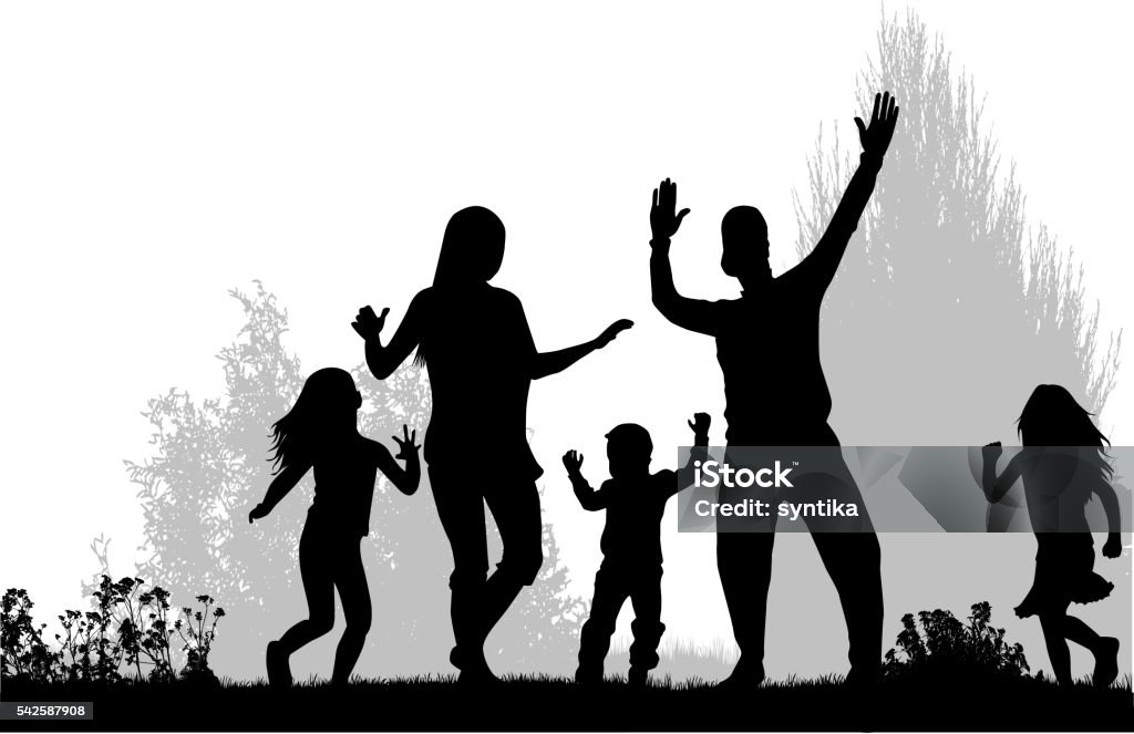 Ilustración De Familia Siluetas En La Naturaleza Y Más Vectores Libres