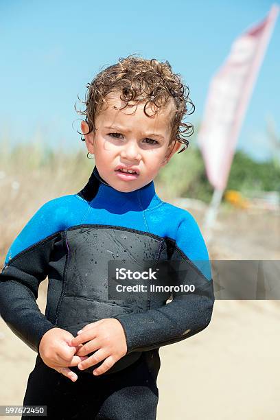 Photo Libre De Droit De Portrait Dun Jeune Garçon Près De La Plage En