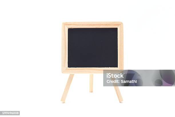 Blackboard 흰색 배경의 교사 교육 관련 직업에 대한 스톡 사진 및 기타 이미지 교사 교육 관련 직업 멀리 떨어진