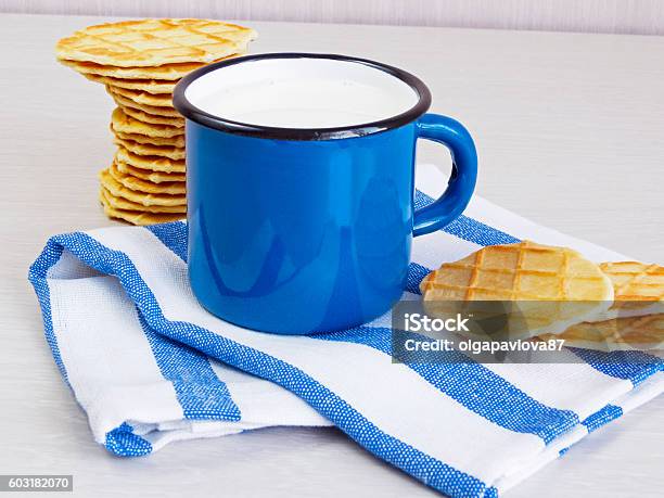 Mug 우유 및 쿠키 건강한 식생활에 대한 스톡 사진 및 기타 이미지 건강한 식생활 마실 것 머그 Istock
