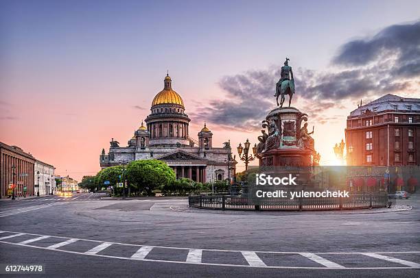 Cuando Se Apagaron Las Luces Foto de stock y más banco de imágenes de ... Cuando Se Apagaron Las Luces Foto de stock y más banco de imágenes de ...