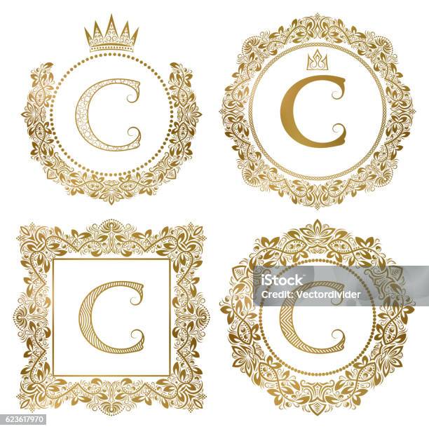 Ilustración De Conjunto De Monogramas Vintage De La Letra C De Oro