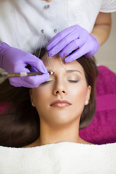 2 800 Lápiz De Cejas Fotos Fotografías De Stock Fotos E Imágenes