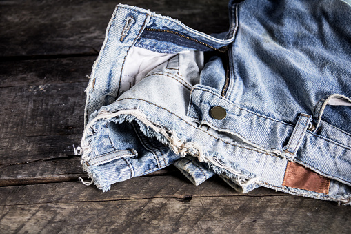 Jeans 적재형 따라 압살했다 배경기술 0명에 대한 스톡 사진 및 기타 이미지 0명 갈색 데님 Istock