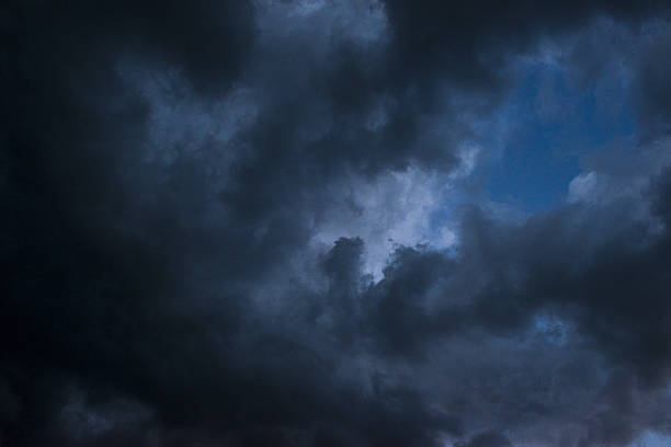 30,000+ Cloudy Night Pictures | Download Free Images on Unsplash