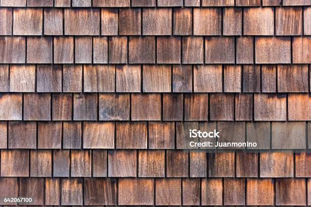 Latar Belakang Konstruksi Fasad Kayu Shingle Foto Stok - Unduh Gambar ... Latar Belakang Konstruksi Fasad Kayu Shingle Foto Stok - Unduh Gambar ...