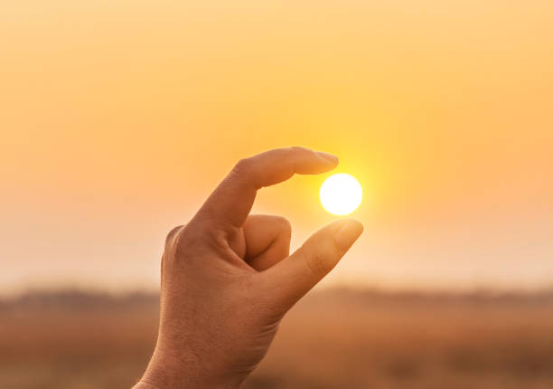 Sun In Hand Pictures | Download Free Images on Unsplash