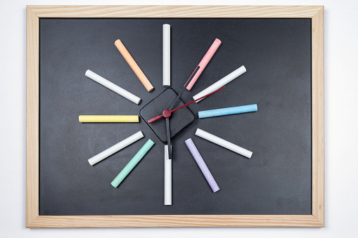 Blackboard 채색기법 Chalks 0명에 대한 스톡 사진 및 기타 이미지 0명 개념 검은색 Istock