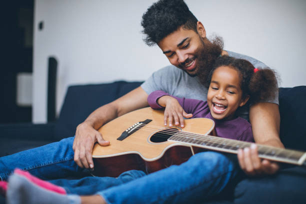 30,000+ Playing Music Pictures | Download Free Images on Unsplash
