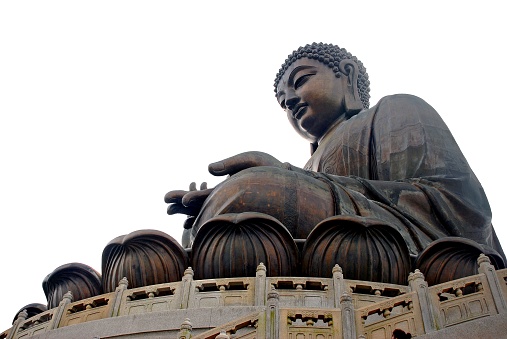 Po 린 수도원 옹 핑 란 타우 섬 홍콩 중국에 Tian Tan Buddha 또는 거 대 한 불상 동상 흰색 배경에 고립 3위에