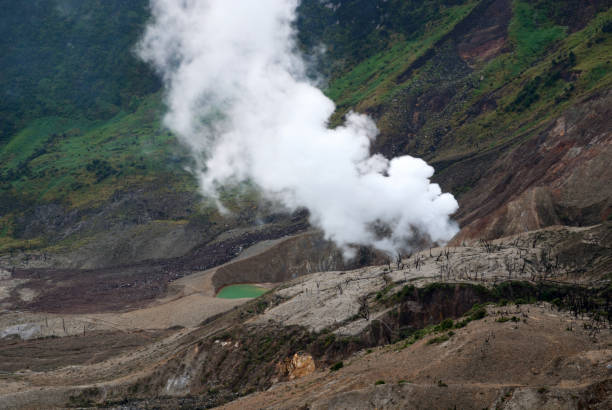 230+ Papandayan Fotografías de stock, fotos e imágenes libres de ... 230+ Papandayan Fotografías de stock, fotos e imágenes libres de ...