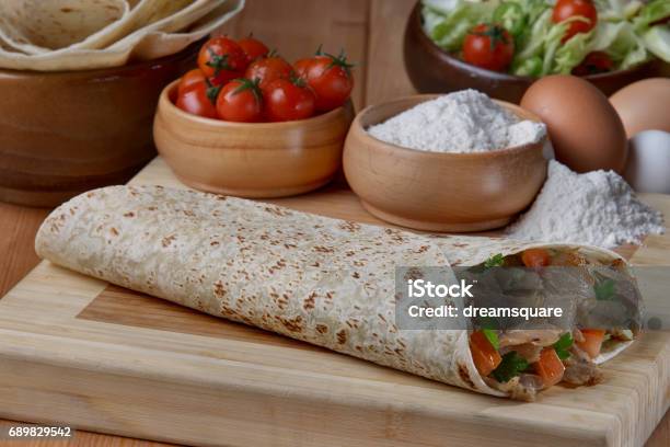 Doner 터키 Shawarma 파스타 전통적인 Doner 랩 고기에 대한 스톡 사진 및 기타 이미지 고기 구이 구이
