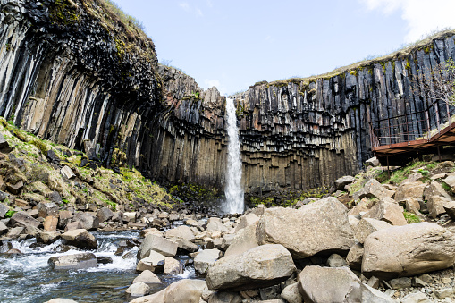 Svartifoss 스카프 타 펠 아이슬란드에서 Vatnajokull 국립 공원에 있는 폭포입니다 아우스투르란드에 대한 스톡