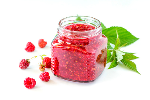 Selai Buatan Sendiri Botol Kaca Dengan Selai Raspberry Di Latar