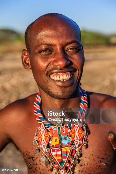 Samburu 부족 케냐 동아 프리 카에서 아프리카 전사의 초상화 개발 도상국에 대한 스톡 사진 및 기타 이미지 개발 도상국