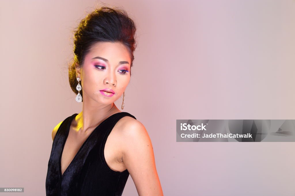 Black Open Shoulders Evening Gown Ball Dress In Asian Beautiful Woman