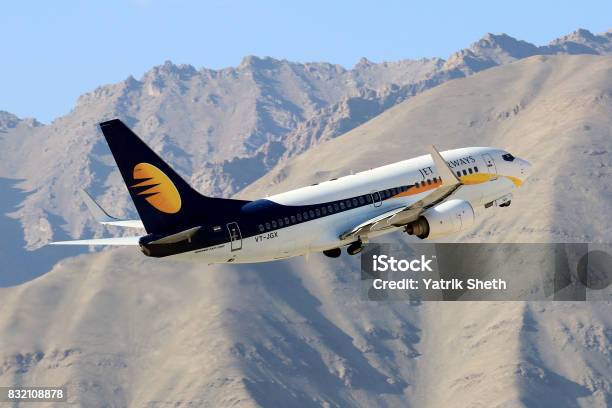 Ladakh 잠 무 카슈미르에에서 레 공항 비행 하는 제트 항공 0명에 대한 스톡 사진 및 기타 이미지 0명 Jet