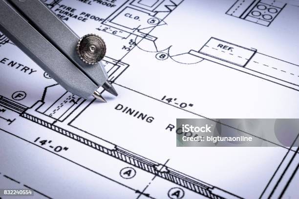 Cetak Biru Arsitektur Dan Gulungan Cetak Biru Dan Instrumen Gambar Di ... Cetak Biru Arsitektur Dan Gulungan Cetak Biru Dan Instrumen Gambar Di ...