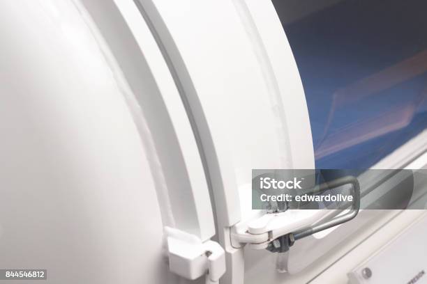 Hbot Hyperbaric 산소 치료 탱크 챔버 질병 및 의료 조건에 대 한 환자를 치료 하는 데 사용 하는 병원 클리닉에서