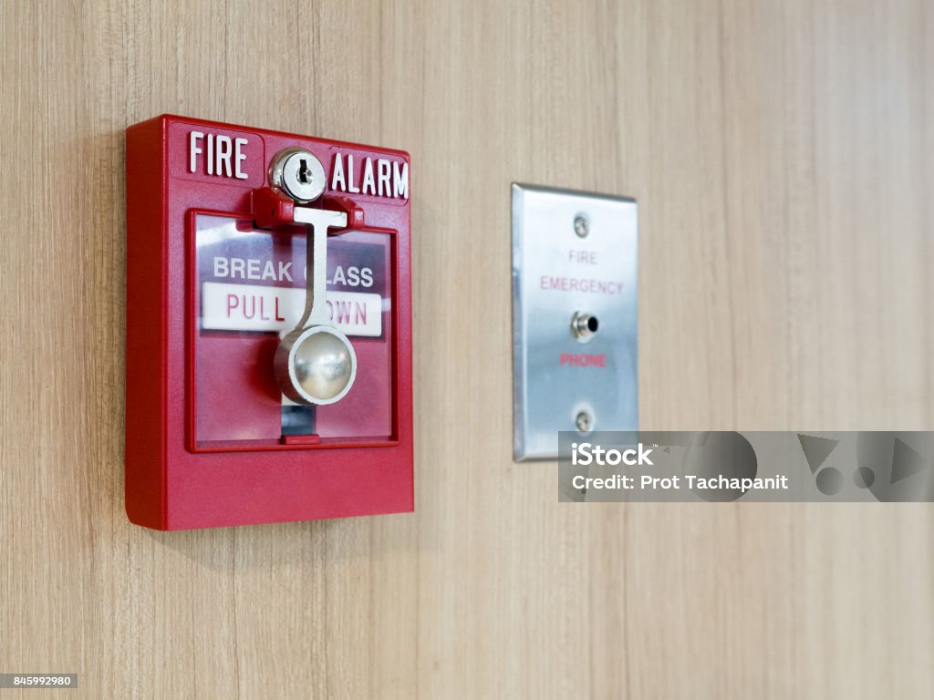 Kotak Alarm Kebakaran Dengan Pemadam Kebakaran Telepon Di Dinding Untuk Peringatan Dan Sistem