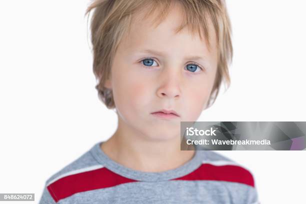 Photo Libre De Droit De Closeup Portrait De Mignon Jeune Garçon Aux