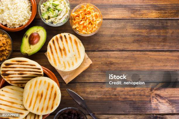 Arepas 베네수엘라 전형적인 음식 아레파에 대한 스톡 사진 및 기타 이미지 아레파 치즈 0명 Istock