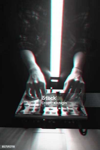 Dj 믹서 디스코 서치 조명 Dj에 대한 스톡 사진 및 기타 이미지 Dj 검은색 광선 Istock