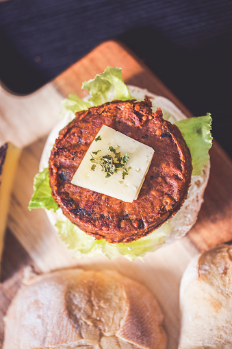 Manchego 치즈와 함께 한 오픈 야채 Burguer 0명에 대한 스톡 사진 및 기타 이미지 0명 가정 주방 가정의