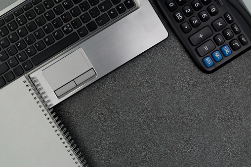 Komputer Laptop Atau Notebook Dan Perangkat Lain Kalkulator Dan Catatan
