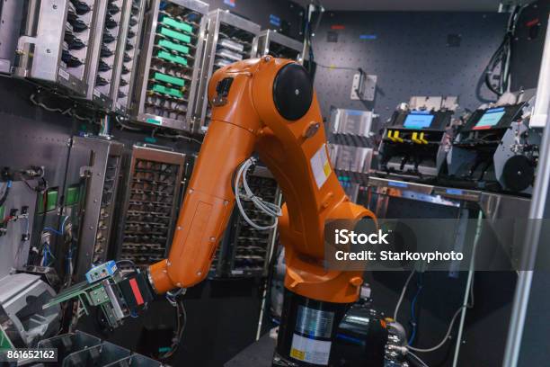 Lengan Robot Otomatis Perangkat Di Dalam Sistem Kontrol Sistem Otomatis ... Lengan Robot Otomatis Perangkat Di Dalam Sistem Kontrol Sistem Otomatis ...