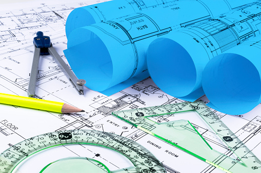 Cetak Biru Arsitektur Dan Gulungan Cetak Biru Dan Instrumen Gambar Di ... Cetak Biru Arsitektur Dan Gulungan Cetak Biru Dan Instrumen Gambar Di ...